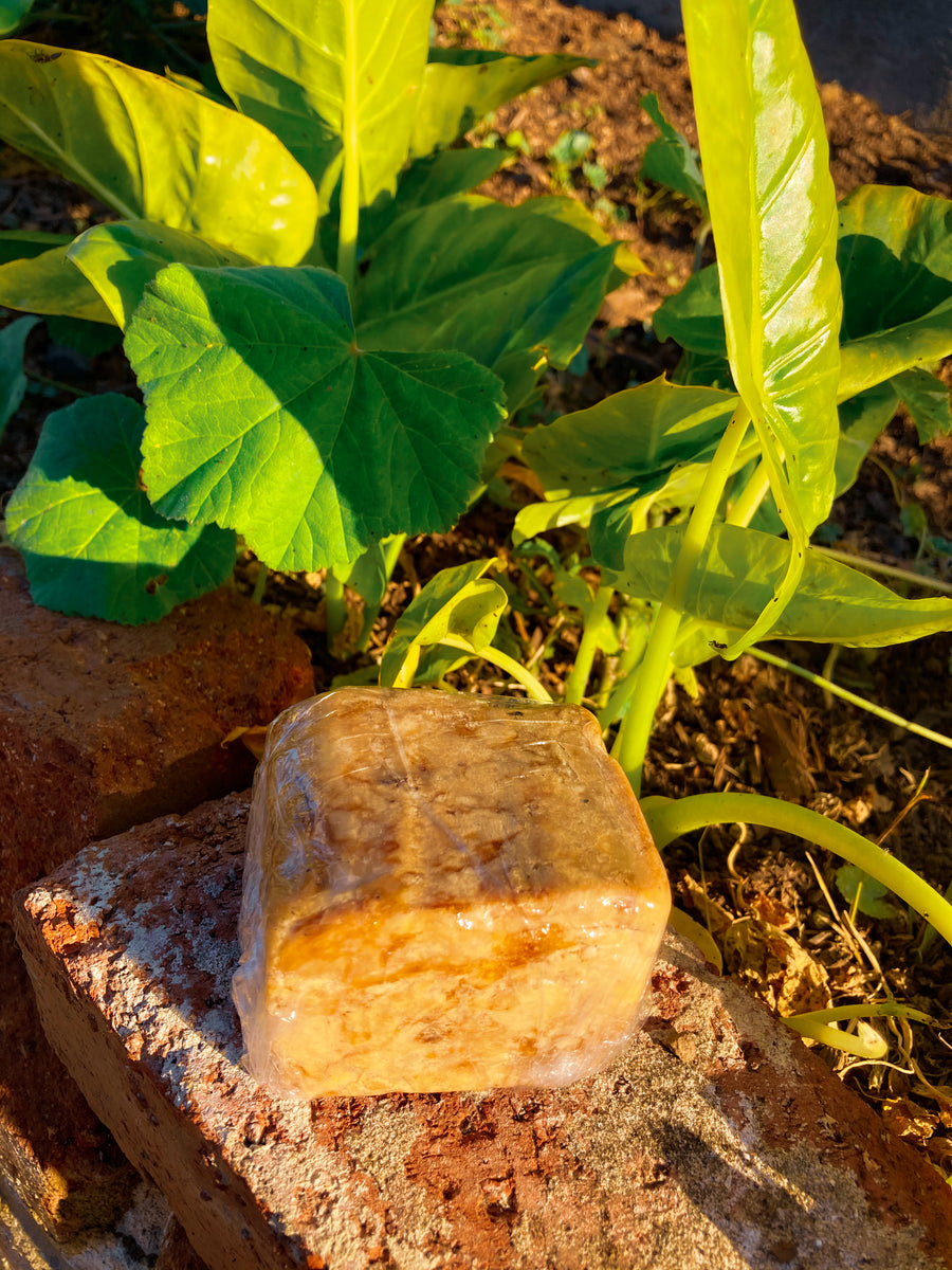 Alata Samina (Raw African Black soap) how to reduce pimples and dark ...